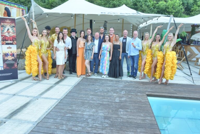 Zie foto’s. HET WITTE PAARD Blankenberge stelt programma 2024-2025 voor ...