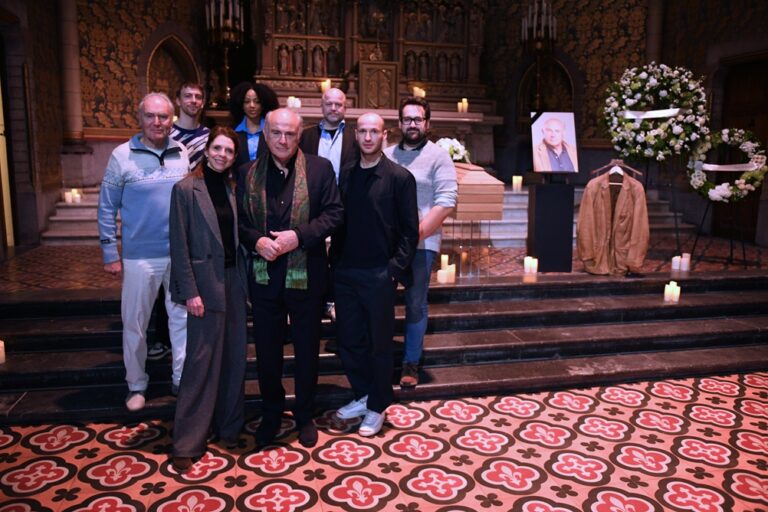 Zie foto’s. Backstage Producties onthult sterrencast voor allerlaatste ...